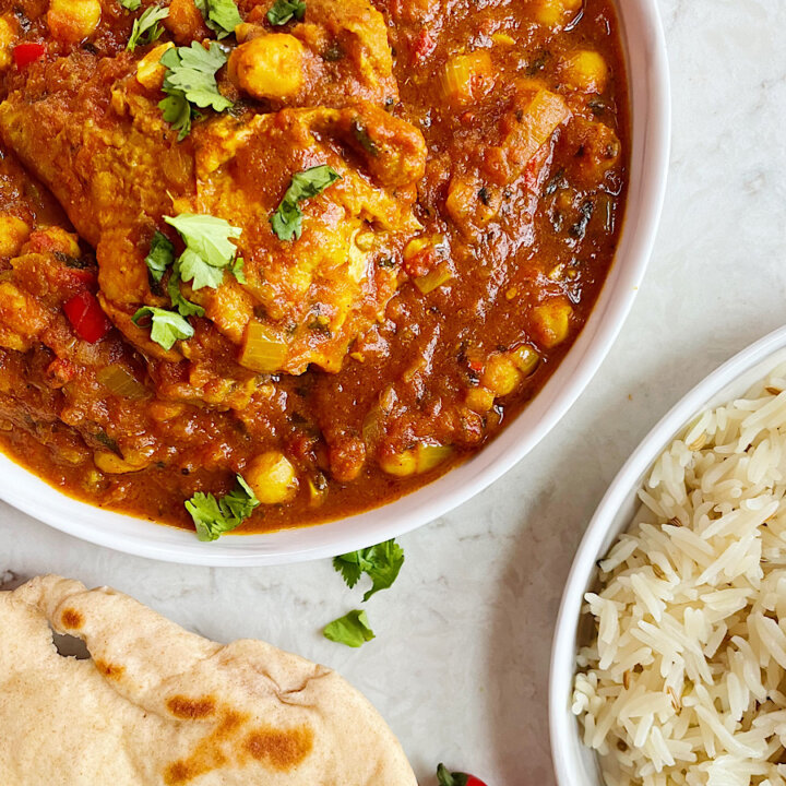 Chicken Chana Masala (Chicken Channay) - The Hint of Rosemary