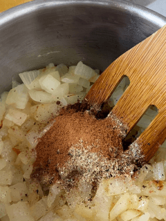 Arabic Yellow Rice with Chickpeas - The Hint of Rosemary
