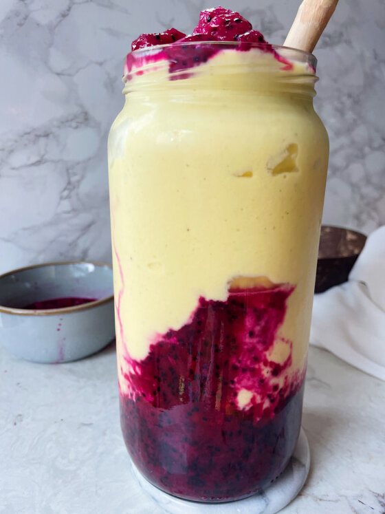 Mango Dragon Fruit Smoothie - The Hint of Rosemary