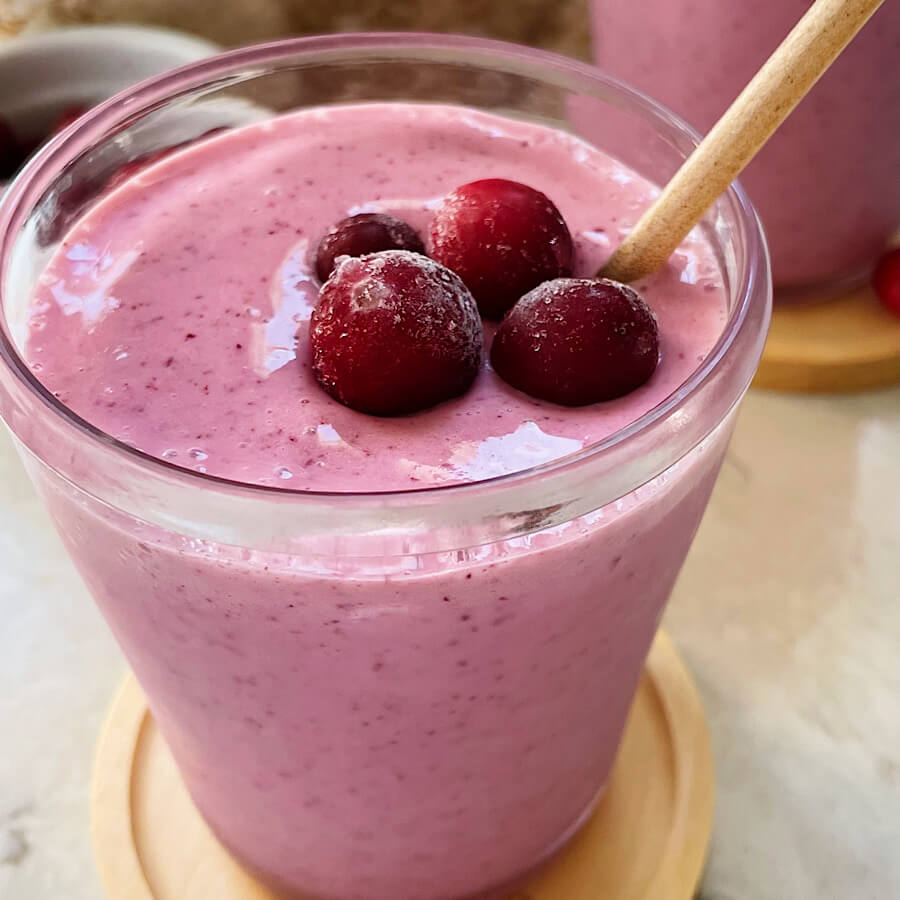 Cranberry Smoothie - The Hint of Rosemary